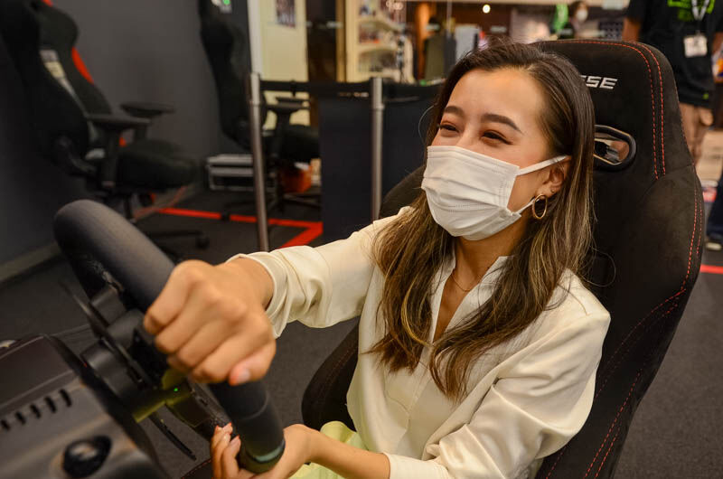 EXPOCITYのデジタル教育施設「REDEE」で『eモータースポーツ』を体験してきた : 茨木つーしん