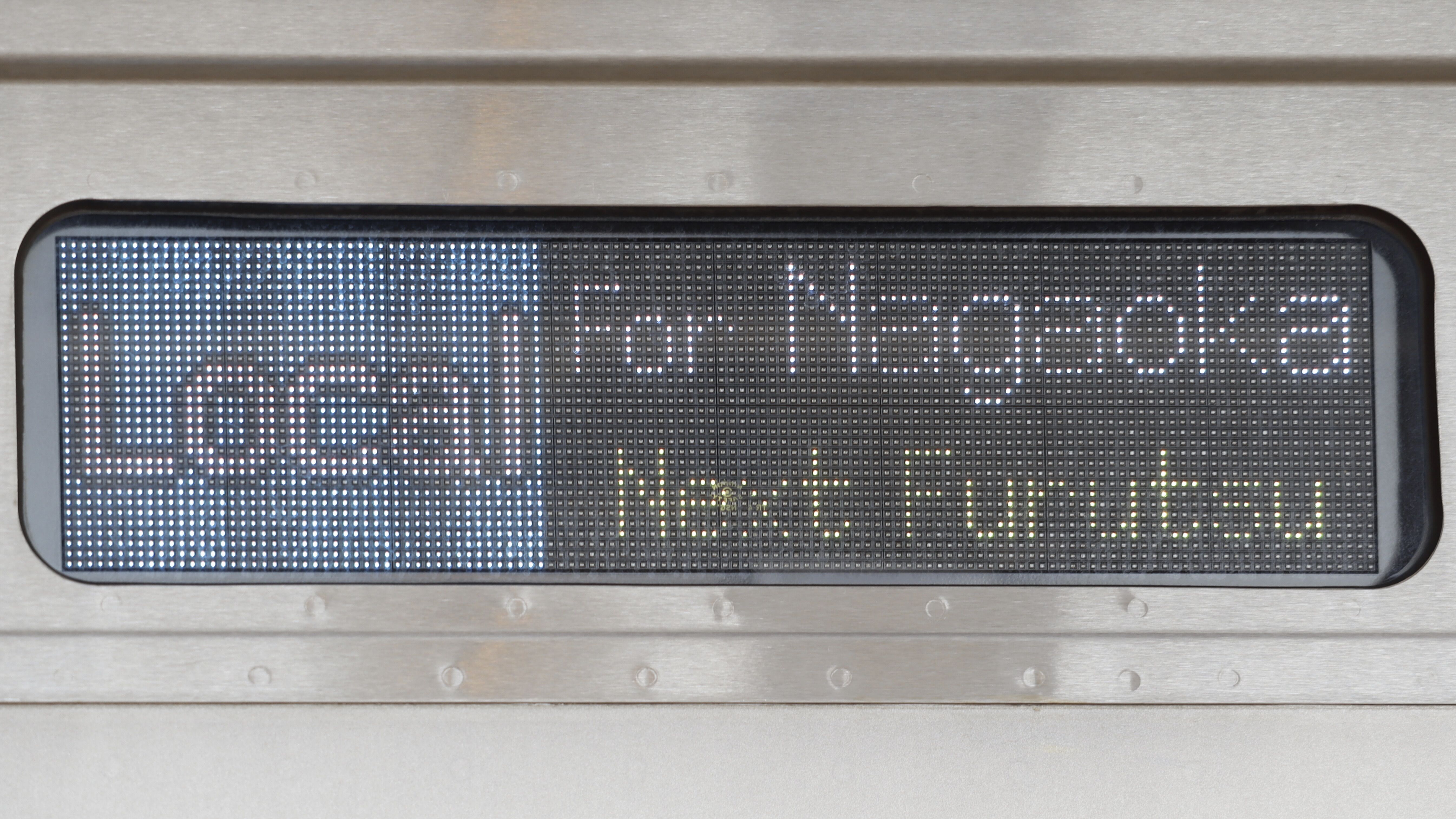 緑石英の礬素 : JR東日本E129系 側面LED次駅表示