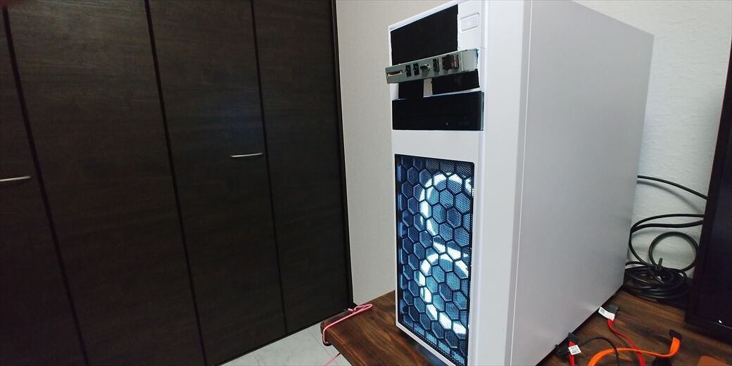 のんびりまったり : Flexispot CH1Bを使ってパソコンを宙吊りにした