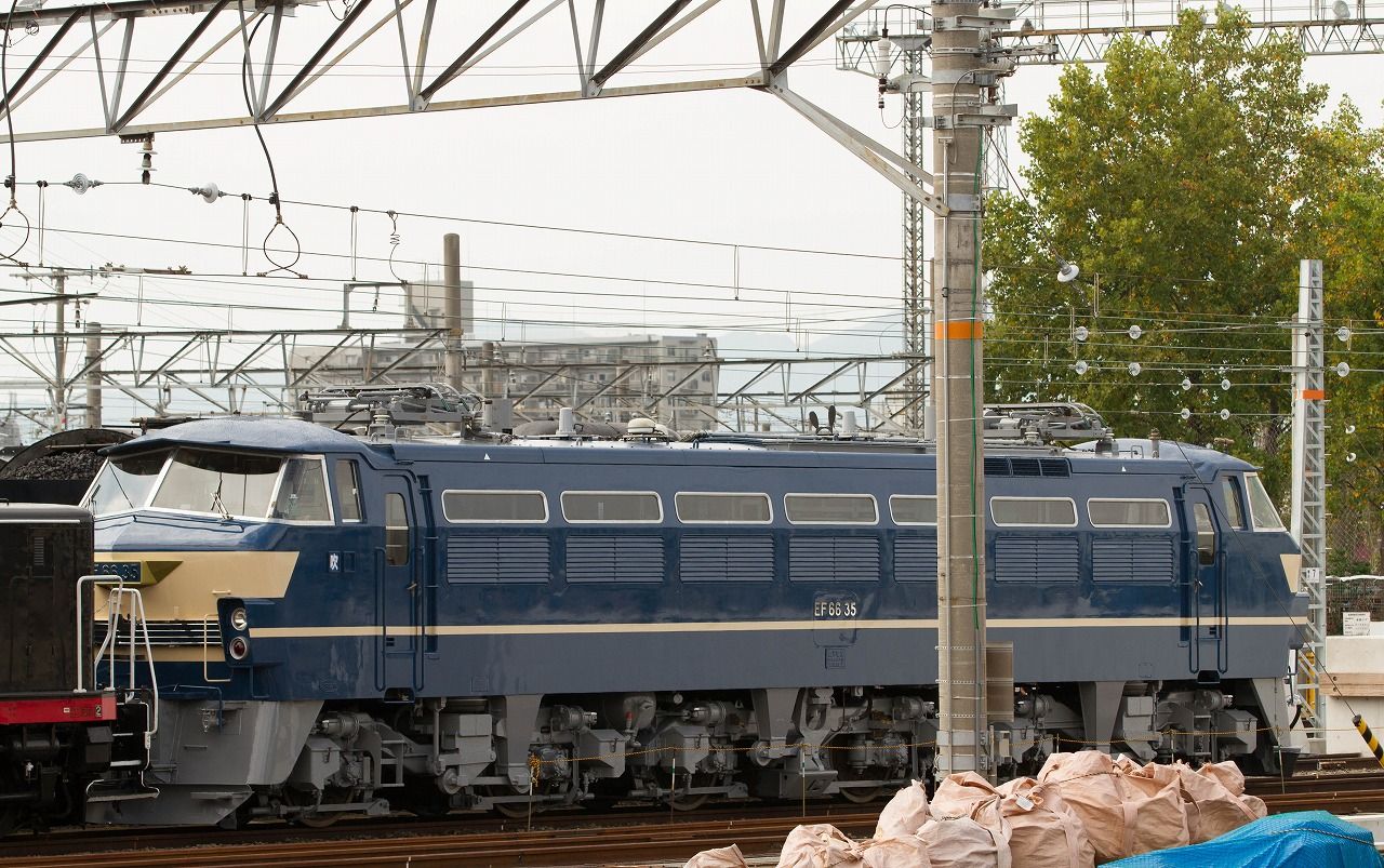 EF66-35とEF65PF国鉄色の並びが梅小路機関区で実現 : R-STATIONぶろぐ