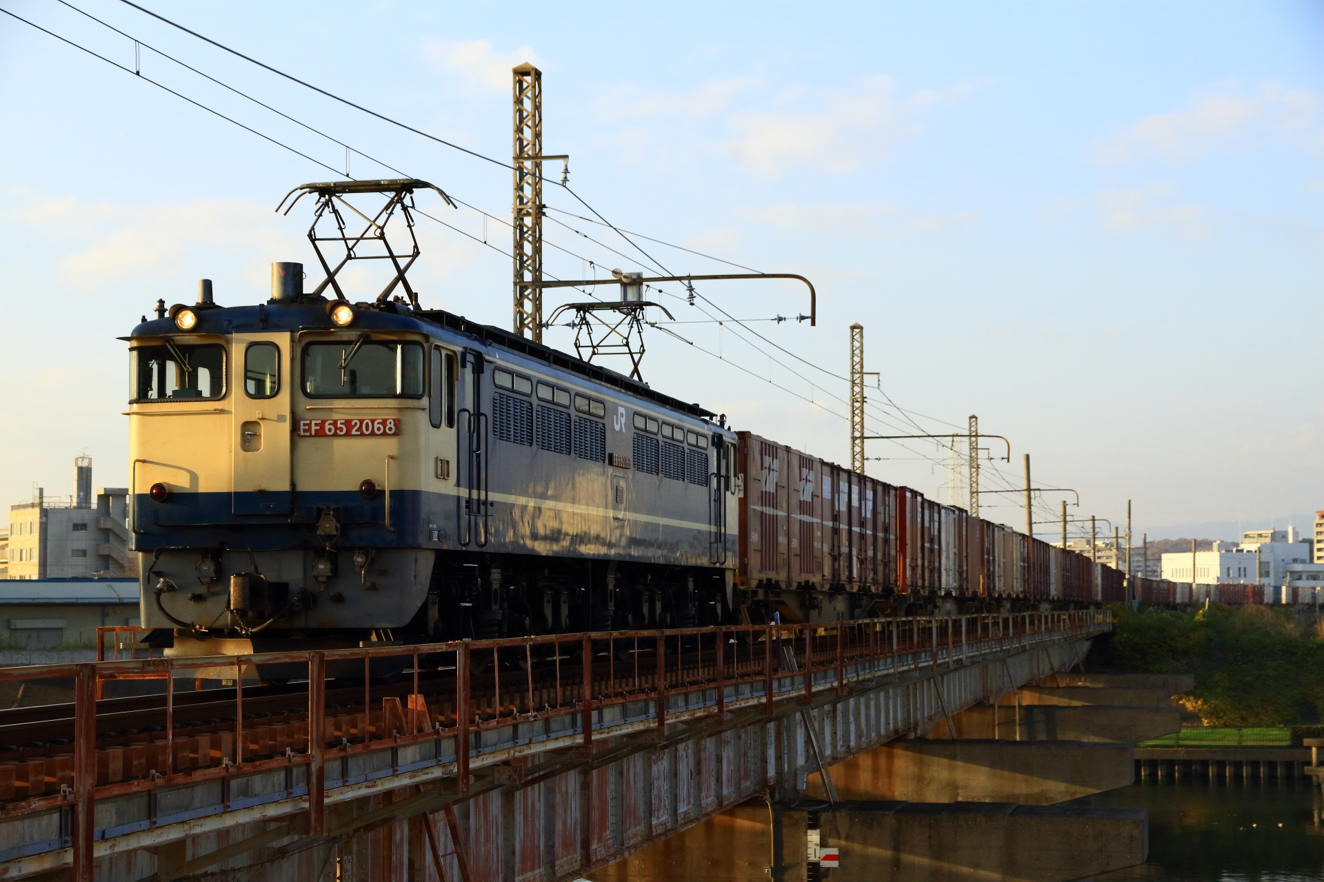 Msykの業務（鉄道）日誌:EF65カモレを見る～その392