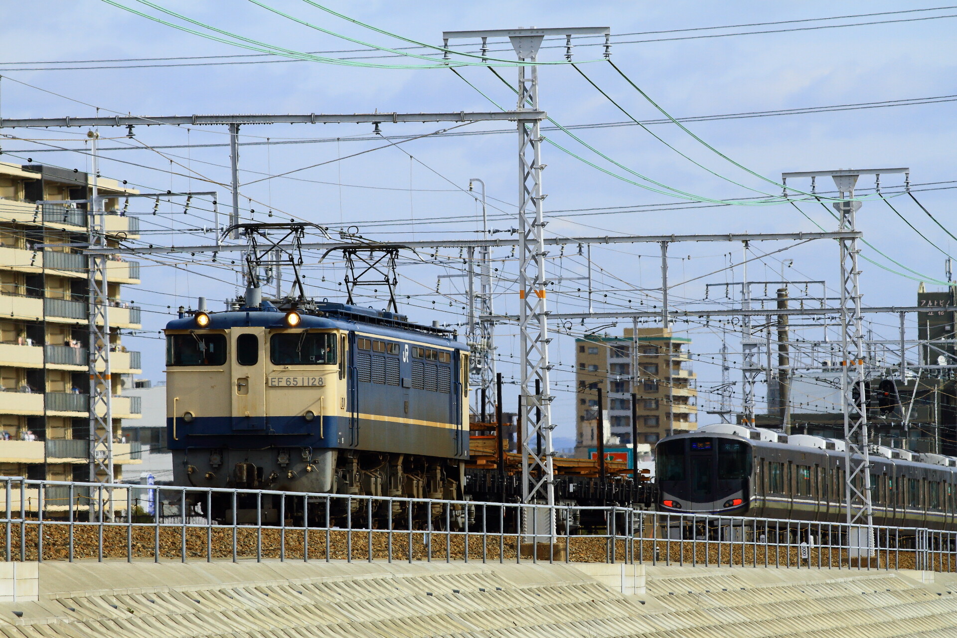 Msykの業務（鉄道）日誌:姫路工臨？EF65PF＋チキ×2両