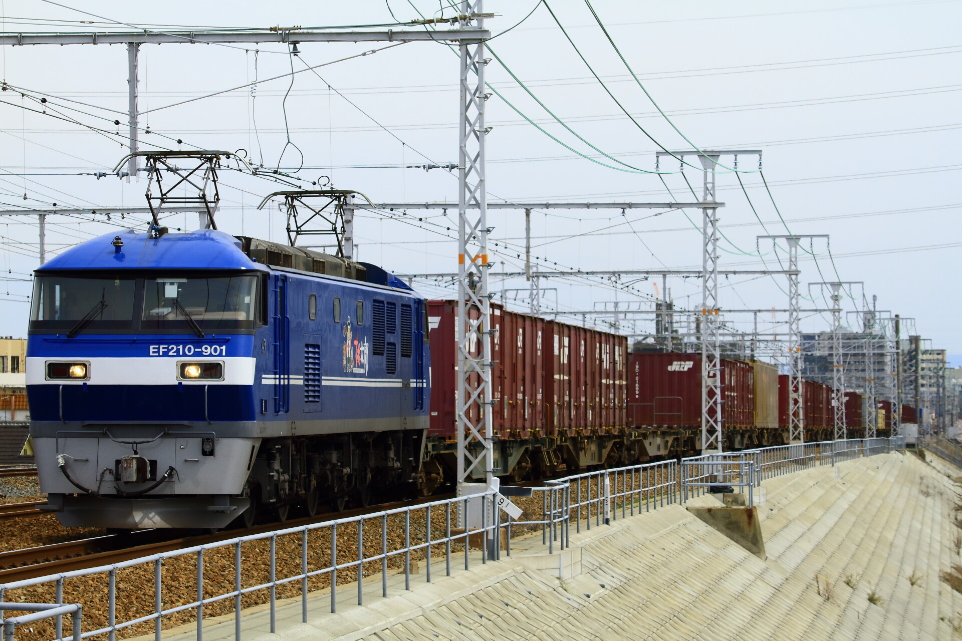 Msykの業務（鉄道）日誌:EF210カモレを見る～その108