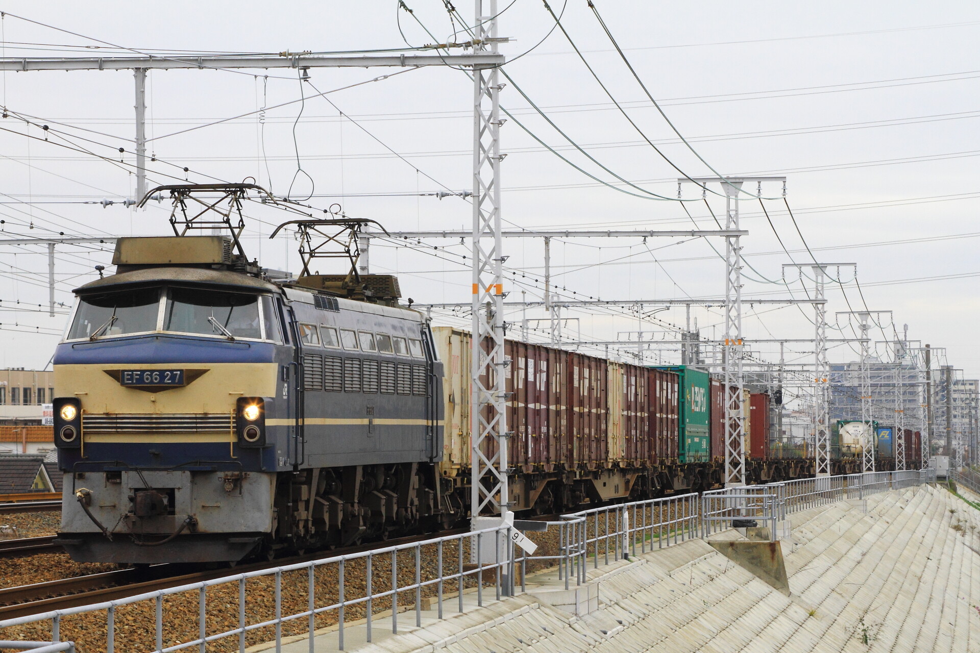 Msykの業務（鉄道）日誌:EF66カモレを見る～その206