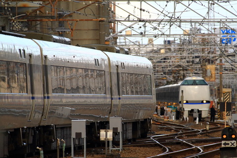 Msykの業務（鉄道）日誌:681系「サンダーバード」を見る～元色編成を．その29