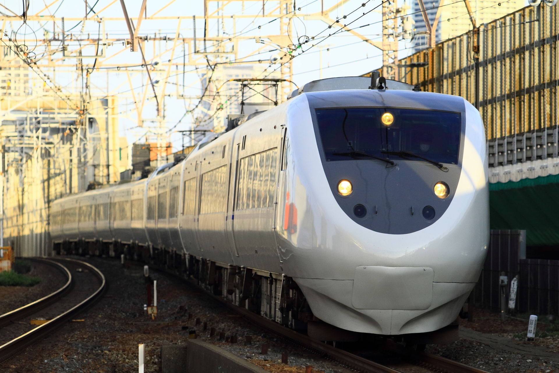 Msykの業務（鉄道）日誌:681系「サンダーバード」を見る～元色編成を．その25