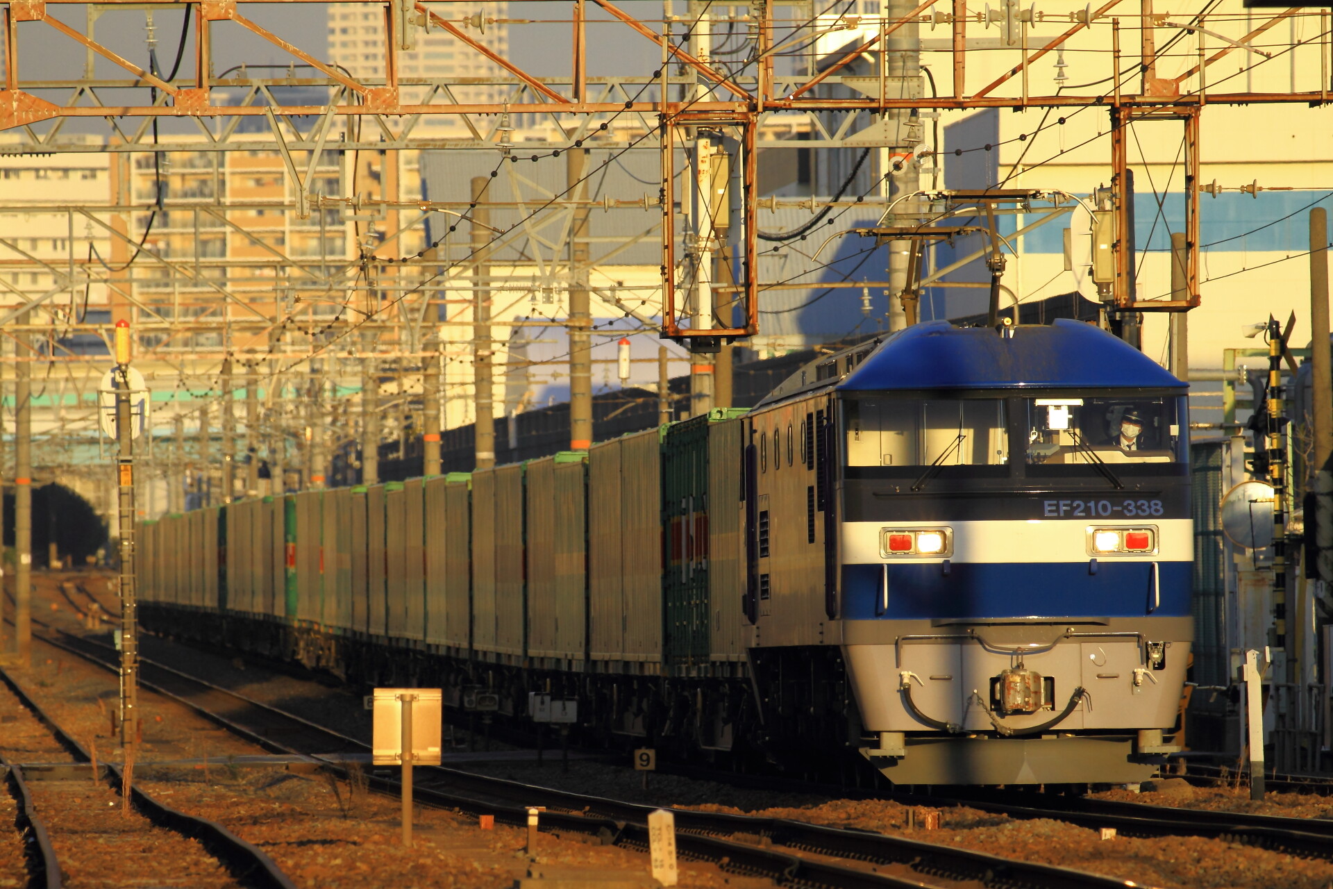 Msykの業務（鉄道）日誌:EF210カモレを見る～その100