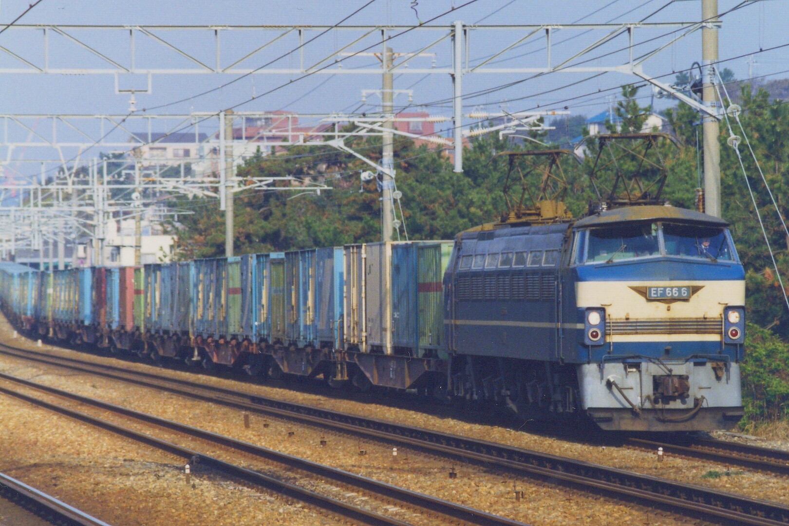 Msykの業務（鉄道）日誌:EF66カモレの記録から～懐かしな水色コンテナ