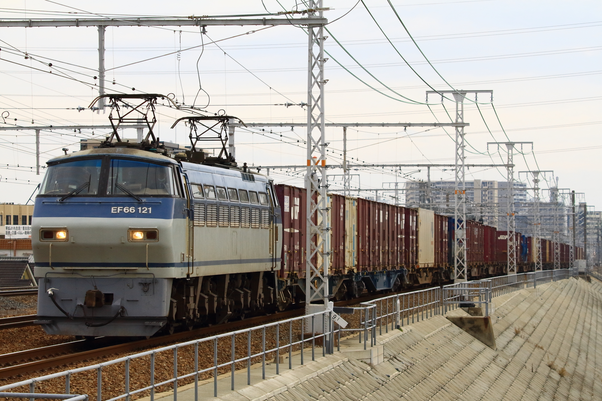 Msykの業務（鉄道）日誌:EF66カモレを見る～その284