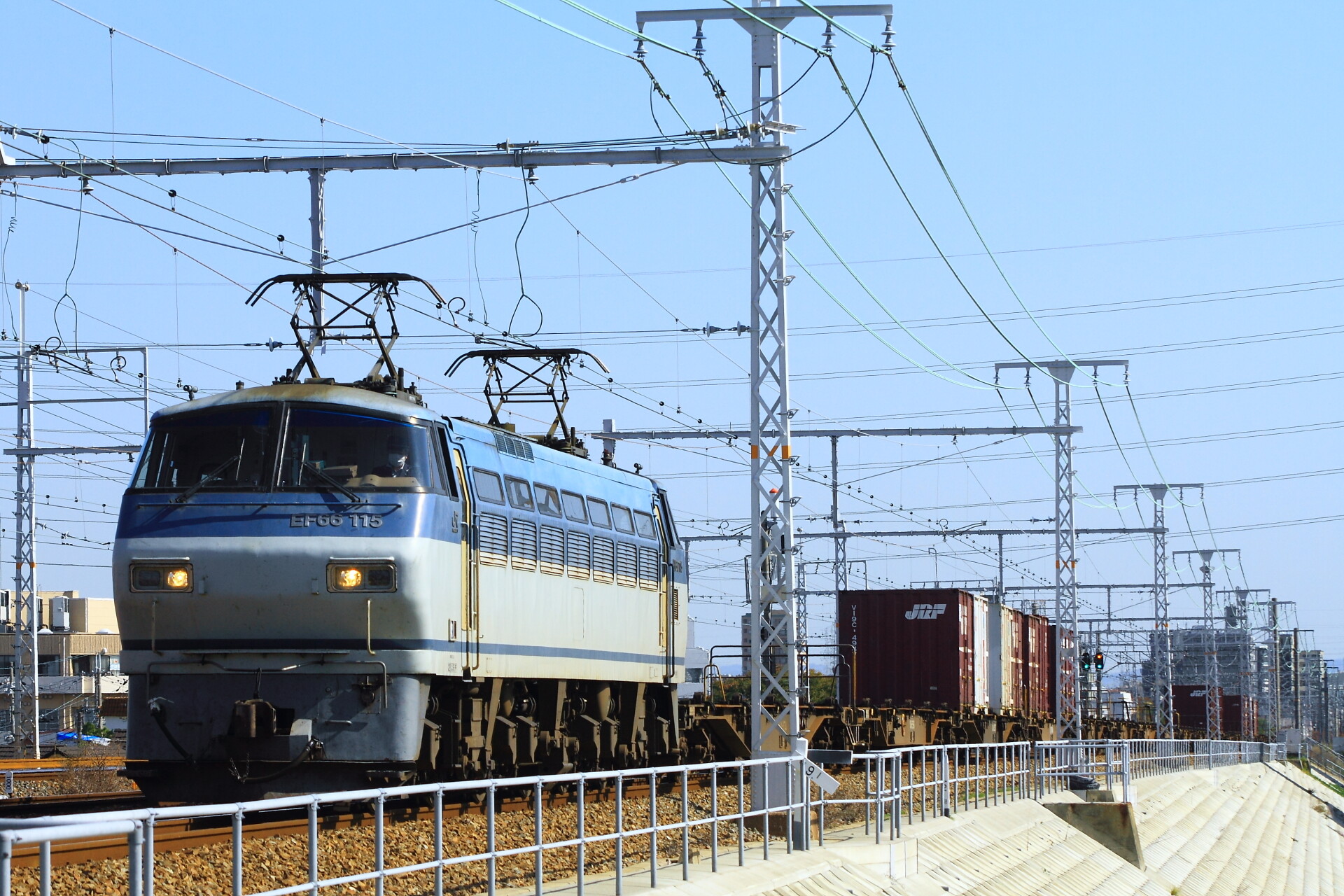 Msykの業務（鉄道）日誌:EF66カモレを見る～その205