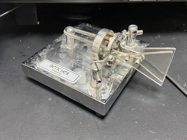 Bencher BY-2 とはどんな無線機器であったか : Computer with Audio/Visual