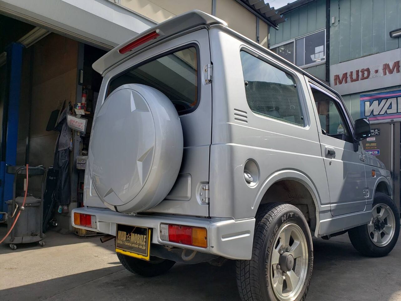 ジムニー専門店 埼玉☆所沢 マッドモービル:5.10.3・JA22Wシルバー・AT・買取