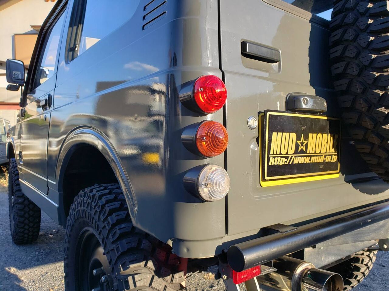 ジムニー専門店 埼玉☆所沢 マッドモービル:5.12.3・JA11／3連テール ・5速！ 買取