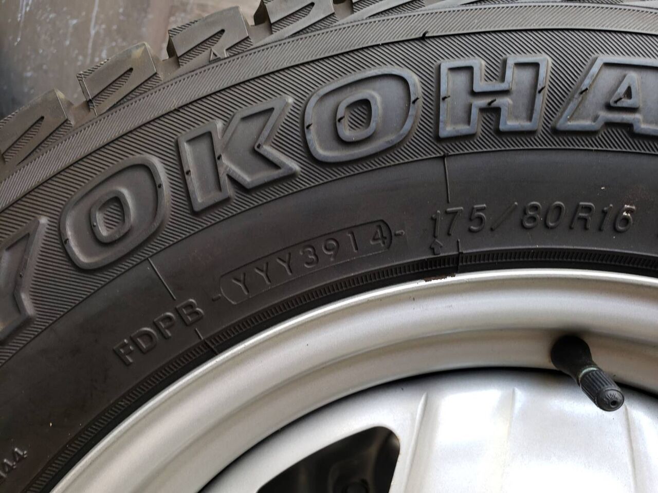 ジムニー専門店 埼玉☆所沢 マッドモービル:在庫処分持ち帰り特価 スタットレス＆ホイール4本セット