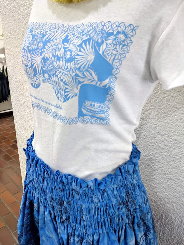 ハワイアンディザイナーNakeu Awai(ナケウアヴァイ)さんのパウとTシャツコーデ : MuuMuuMamaのALOHA WEBLOG