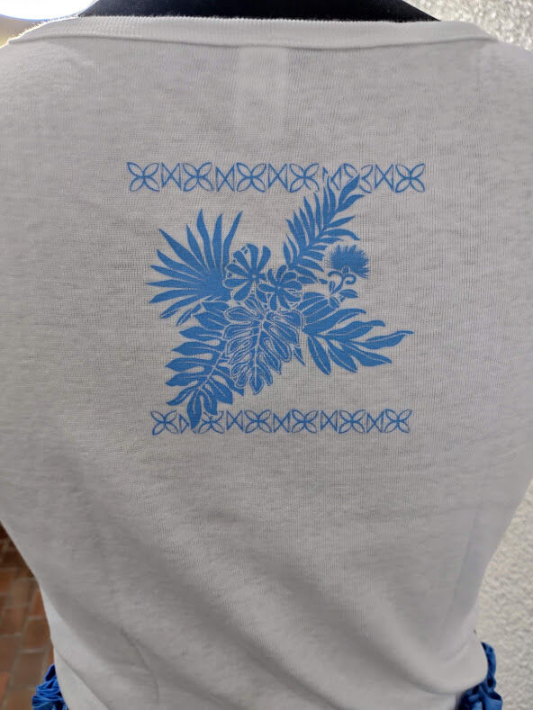 ハワイアンディザイナーNakeu Awai(ナケウアヴァイ)さんのパウとTシャツコーデ : MuuMuuMamaのALOHA WEBLOG