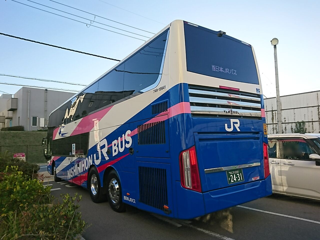 西日本JRバスの新しい2階建てバス「intercityDD」を見てきた : えぬやまさんの撮影日誌