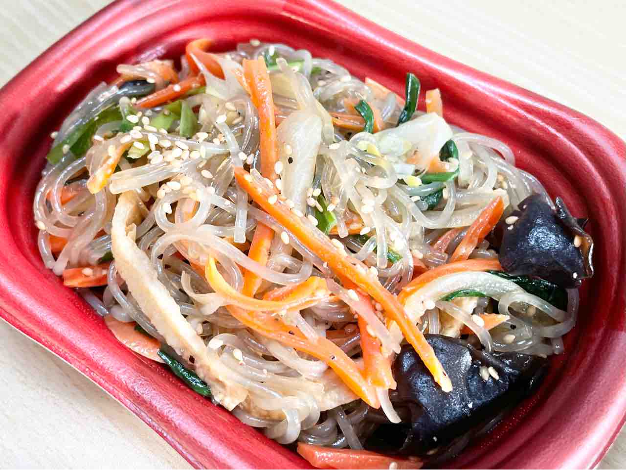 『越路ていしゃば交流施設ここらて』にオープンした『韓国屋台料理 IIYO（イイヨ）』で『プルコギキンパ』と『チャプチェ ハーフサイズ ...