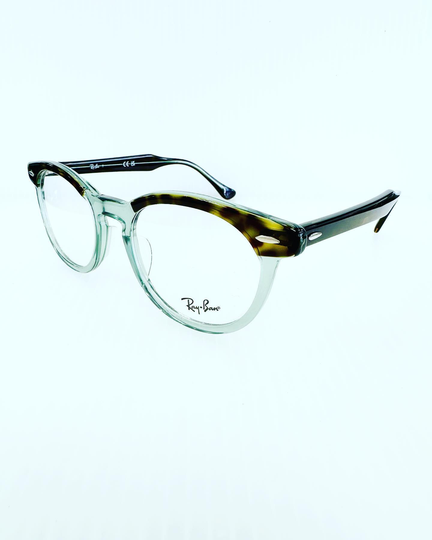 60年代のカウンターカルチャーにインスピレーションを得たタイムレスなデザイン、Ray-Ban Eagle Eye(イーグルアイ) Optics ...