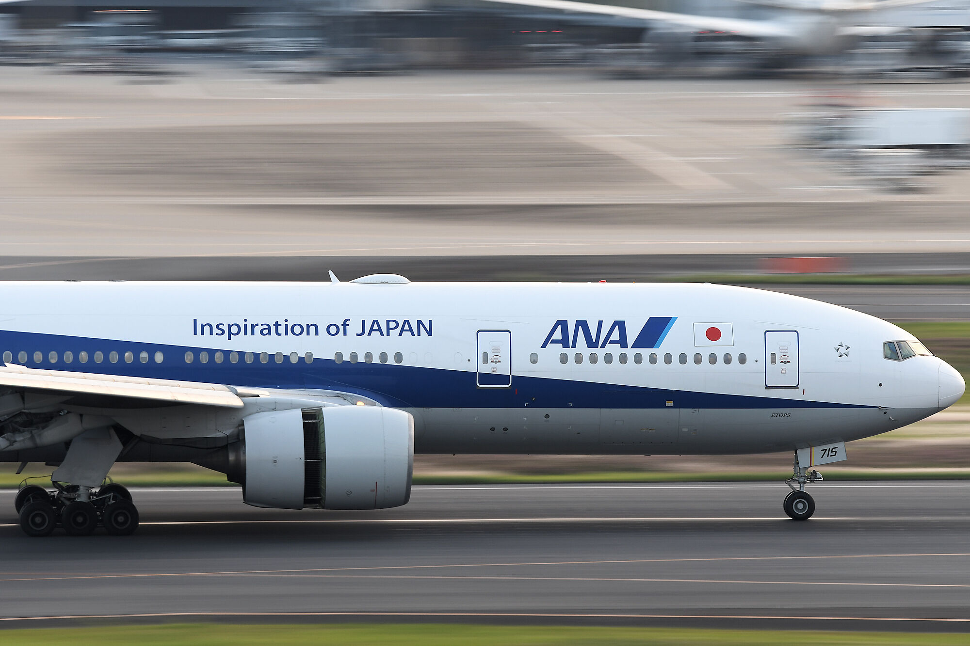 Wing works -2nd Stage-:ANA Boeing 777-281/ER JA715A(2025.5.4)