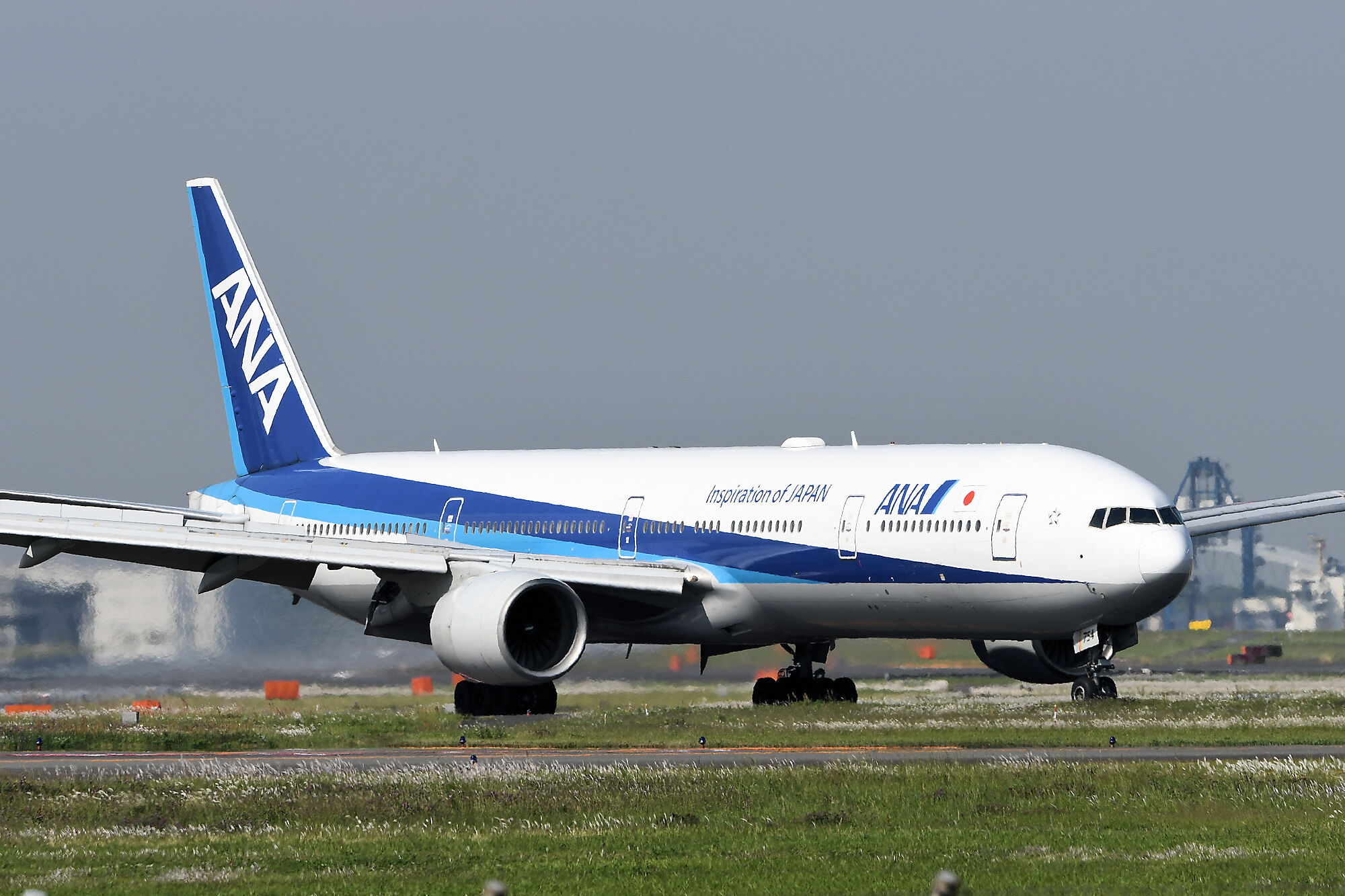Wing works -2nd Stage-:ANA Boeing 777-381 JA754A(2025.5.4)