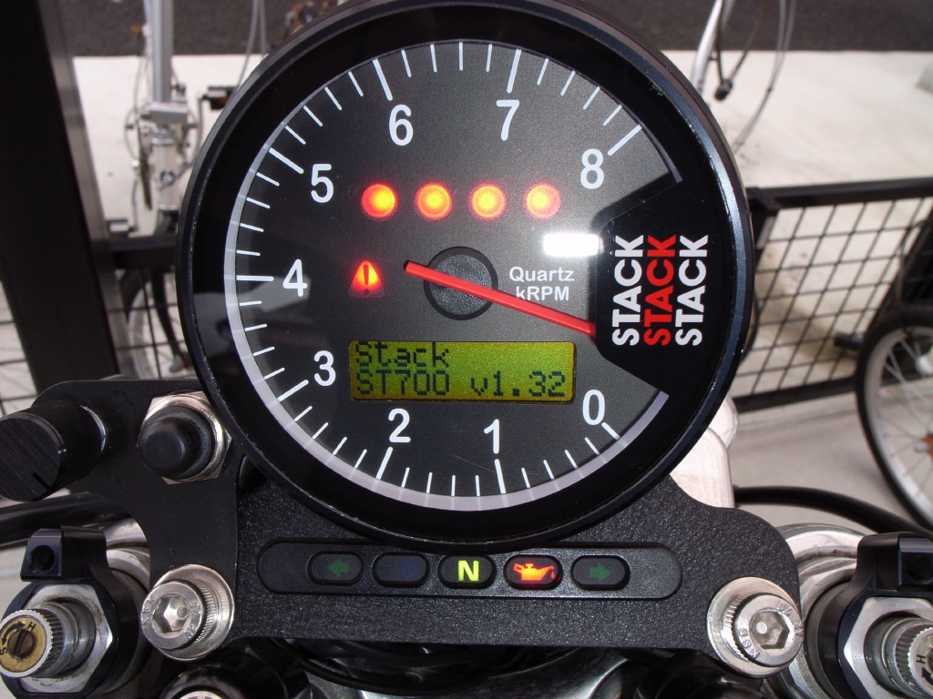 1200&147:STACKのST500じゃ