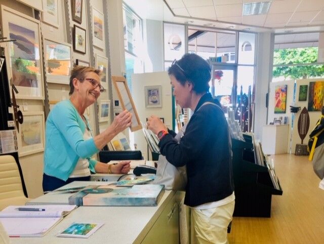 ネルソン地元アーティストの作品をコレクションしている「ARTY NELSON GALLERY」が微妙な距離で移転している！ : 飛んでねるそん ...