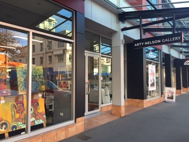 ネルソン地元アーティストの作品をコレクションしている「ARTY NELSON GALLERY」が微妙な距離で移転している！ : 飛んでねるそん247BLOG