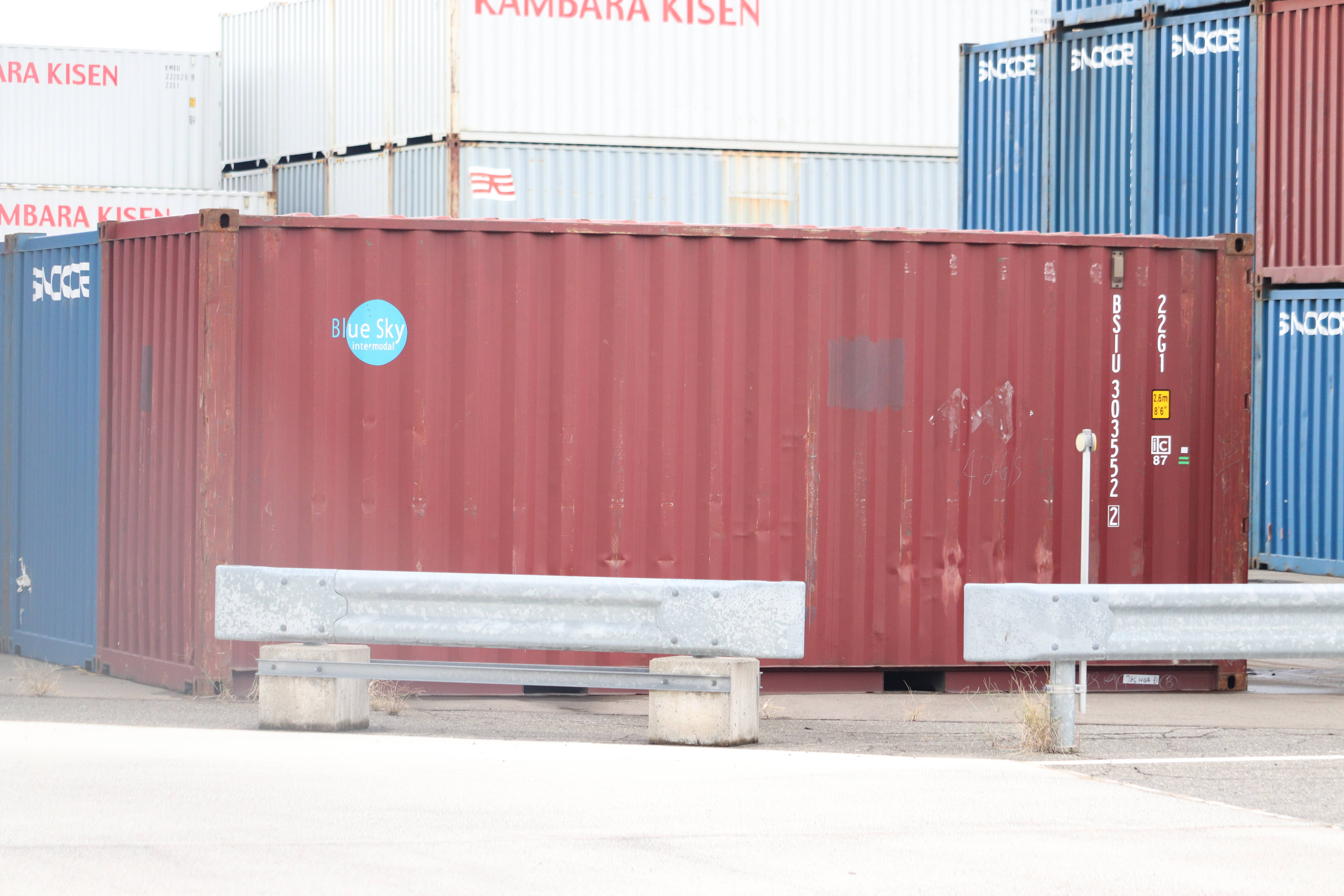 BSIU 303552 2 : new_ilya's Container Archives