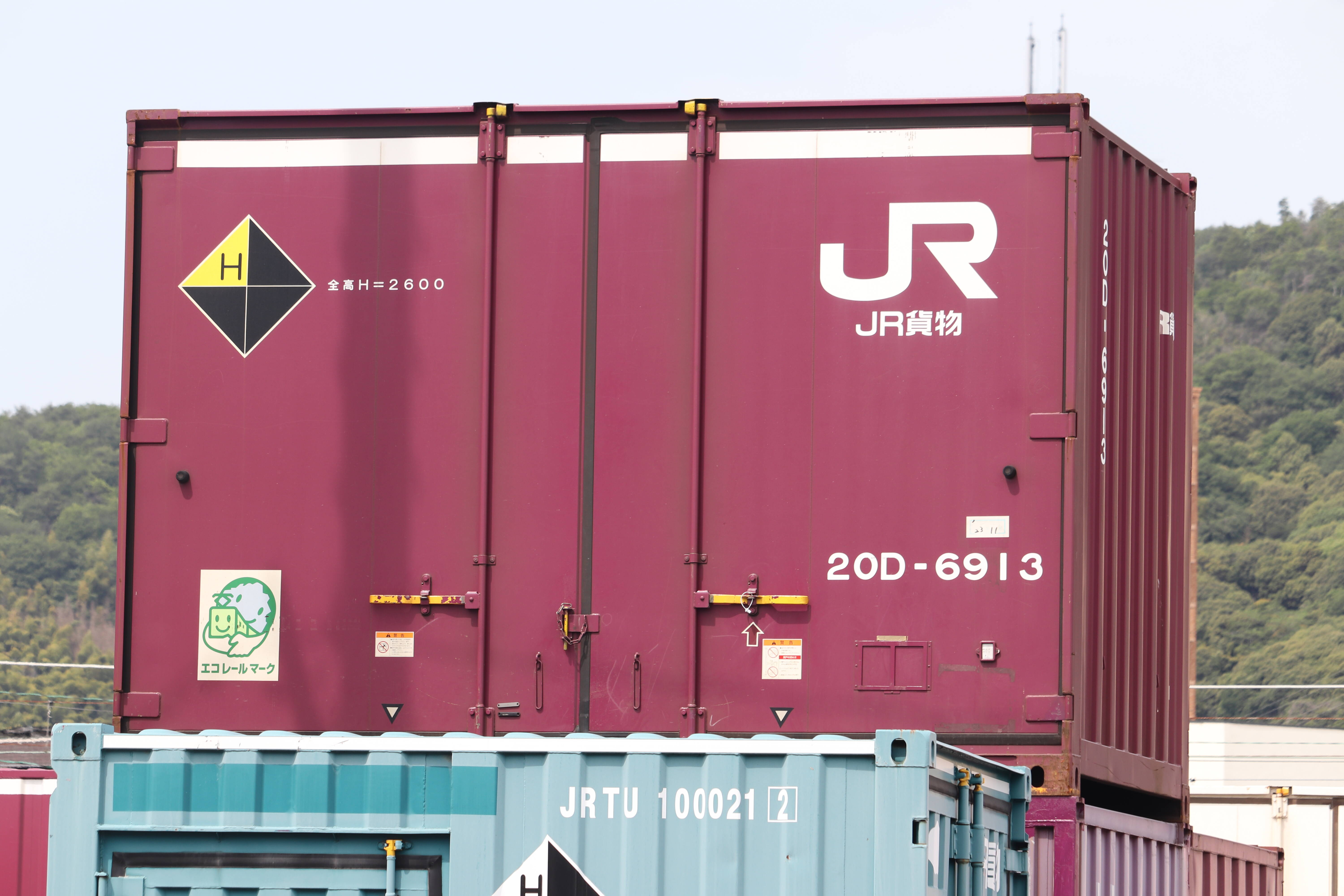 20D-6913 : new_ilya's Container Archives