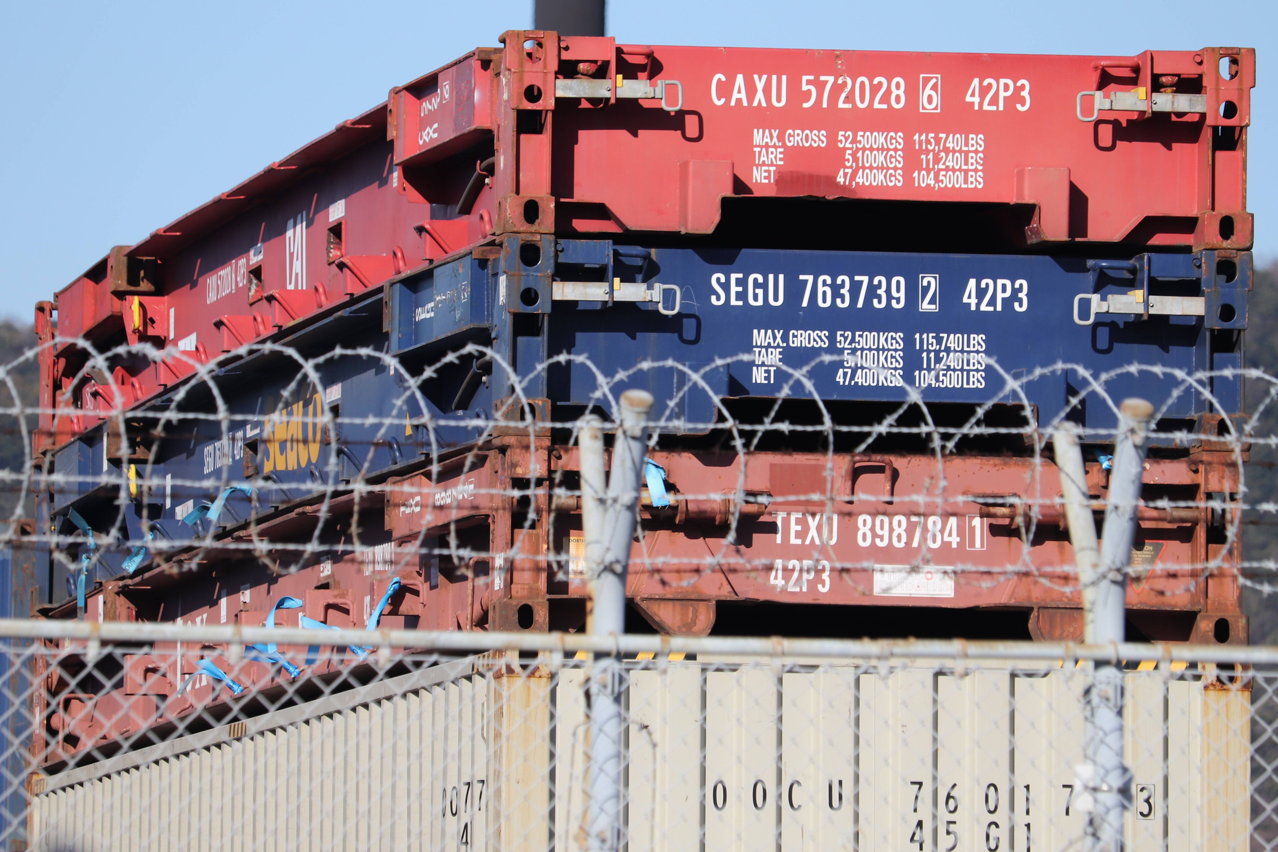 SEGU 763739 2 : new_ilya's Container Archives