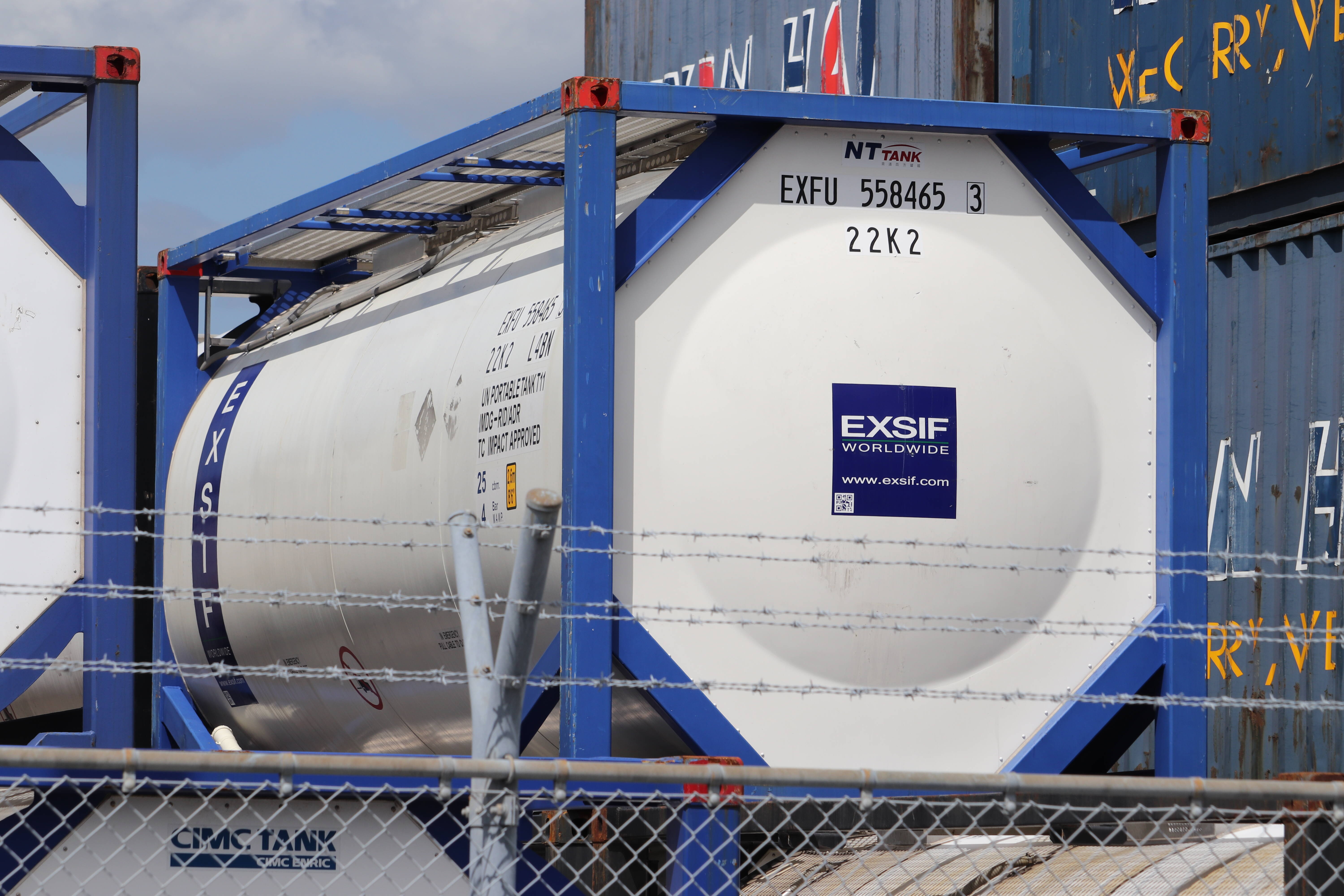 EXFU 558465 3 : new_ilya's Container Archives