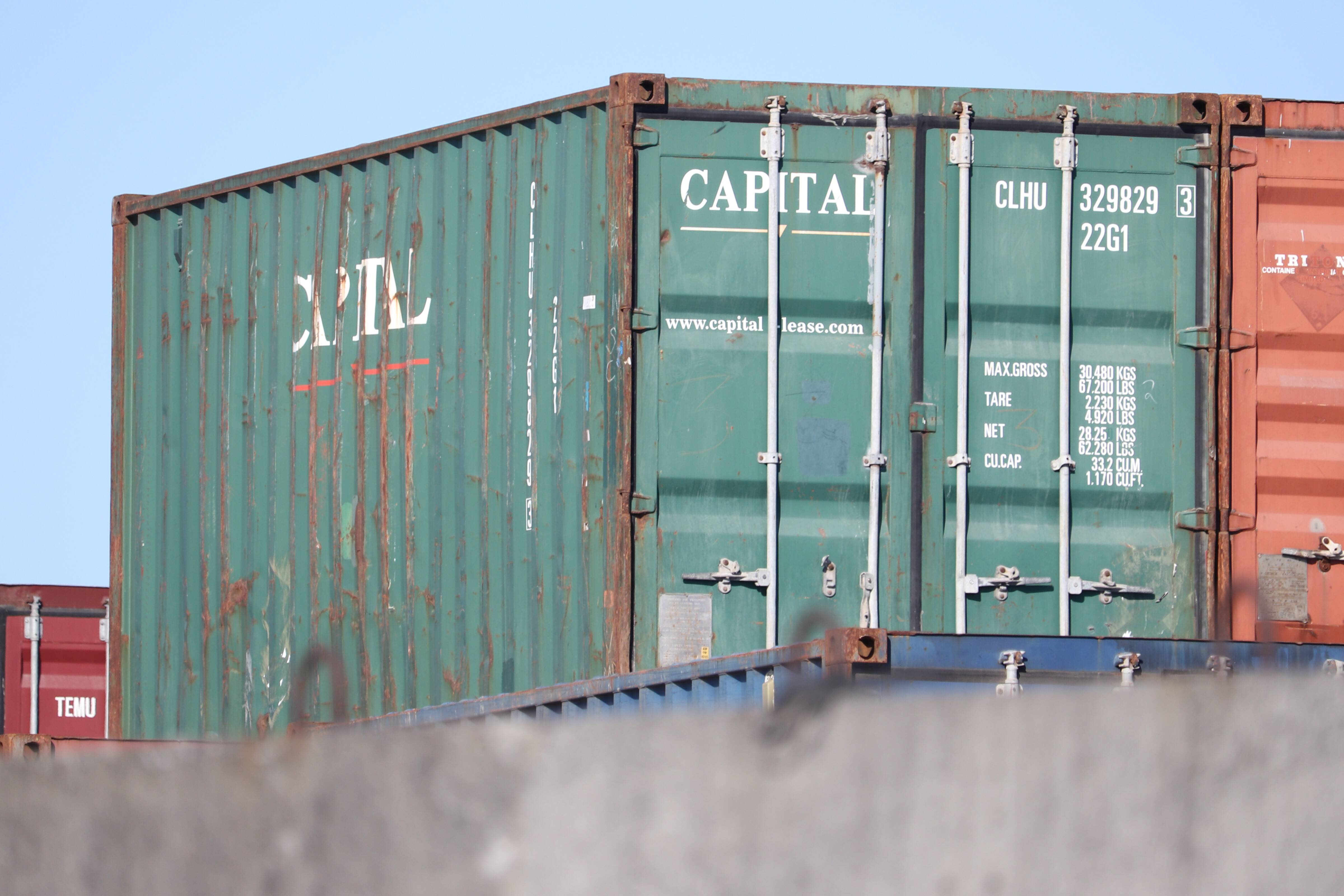 CLHU 329829 3 : new_ilya's Container Archives