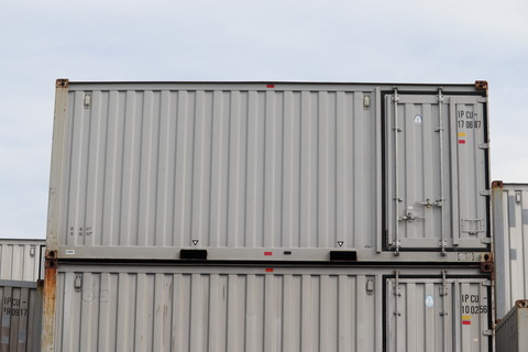 IPCU-170687 : new_ilya's Container Archives