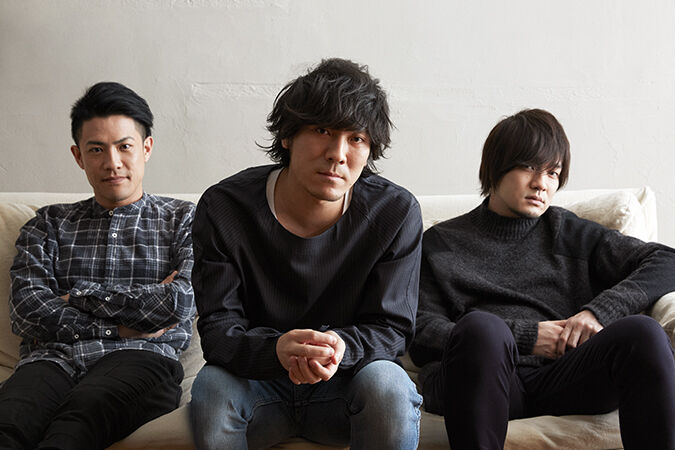 【backnumber、待望の新曲「冬と春」のジャケット写真公開！】アスファルトに広がる雪景色が美しい！ : ニュースストライカー9