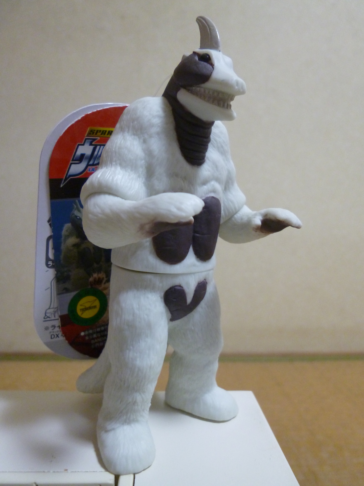 ウルトラ怪獣500 30 雪女怪獣スノーゴン レビューらしきもの : 神聖ネクストねばあ帝国 / The Holy NEXTNEVER Empire