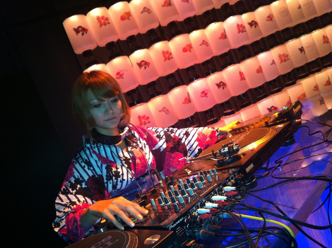 ArtAquarium : 23日ナイトアクアリウムラウンジは2度目の登場、DJ KANSUGI & DJ YUKINA