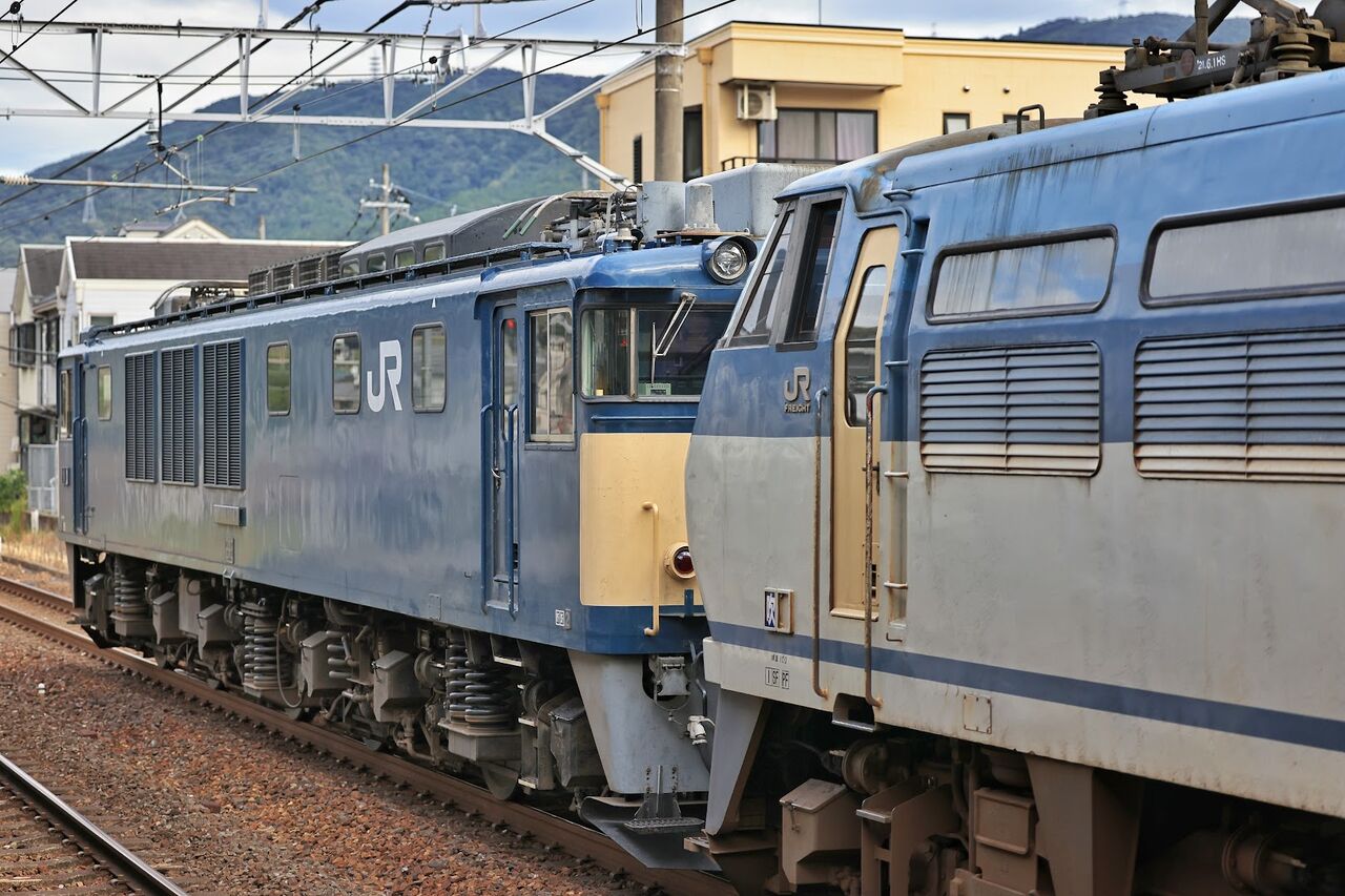 JR貨物 EF66-129号機＋ムドEF64-1047号機 8865レ＠山科 : 鐵道写真公開所 参号機