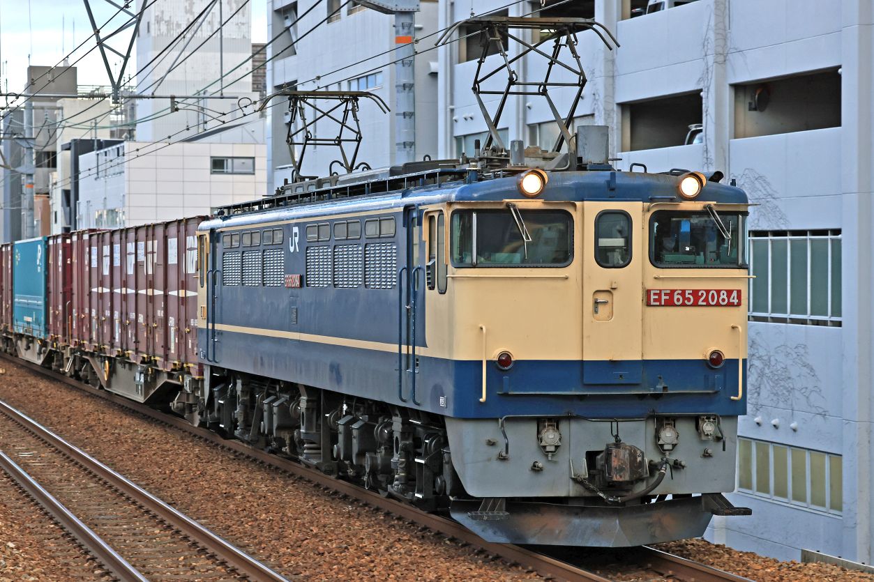 JR貨物 EF65-2084号機 国鉄色 : 鐵道写真公開所 参号機
