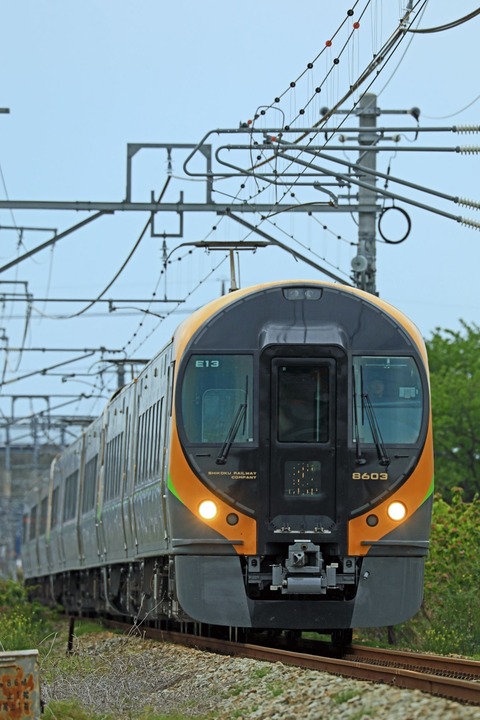 JR四国 8600系E13＋E3＋E1編成「しおかぜ」 : 鐵道写真公開所 参号機