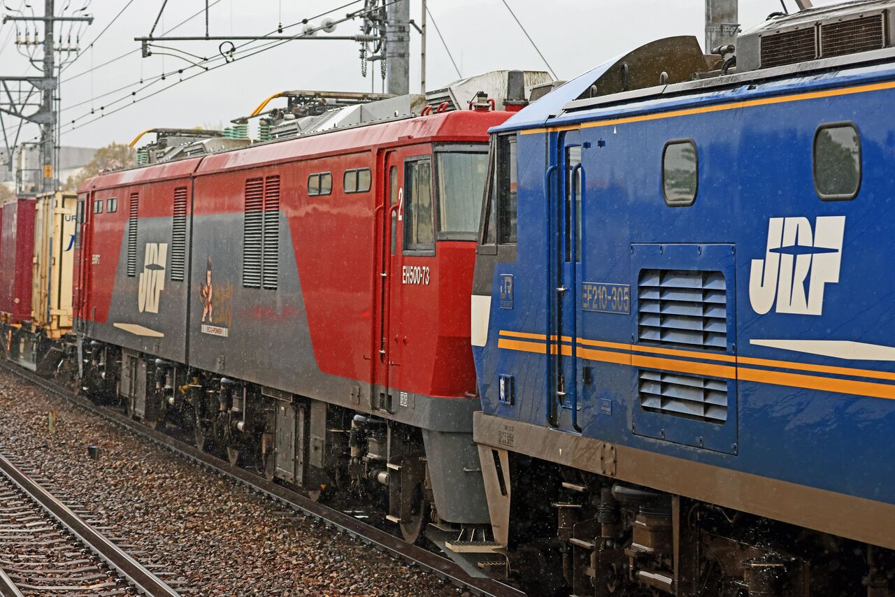 JR貨物 EF210-305号機 無動EH500-73号機 2070レ : 鐵道写真公開所 参号機