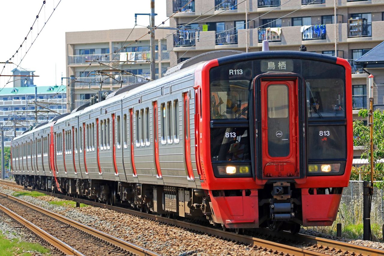 JR九州 813系100番台＋200番台Rm113＋Rm225編成 : 鐵道写真公開所 参号機
