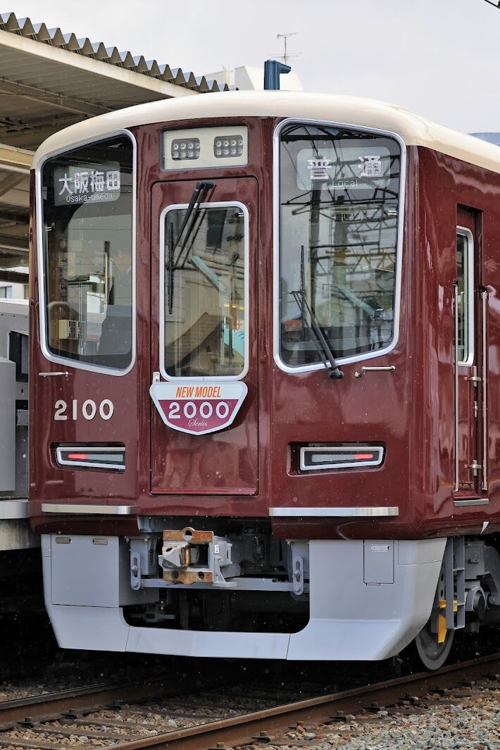 阪急電鉄 2000系2000F「NEW MODEL 2000series」HM掲出編成＠蛍池 : 鐵道写真公開所 参号機