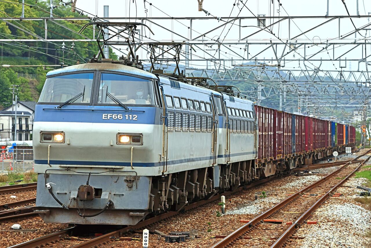 JR貨物 EF66-112号機＋無動EF66-109号機 : 鐵道写真公開所 参号機