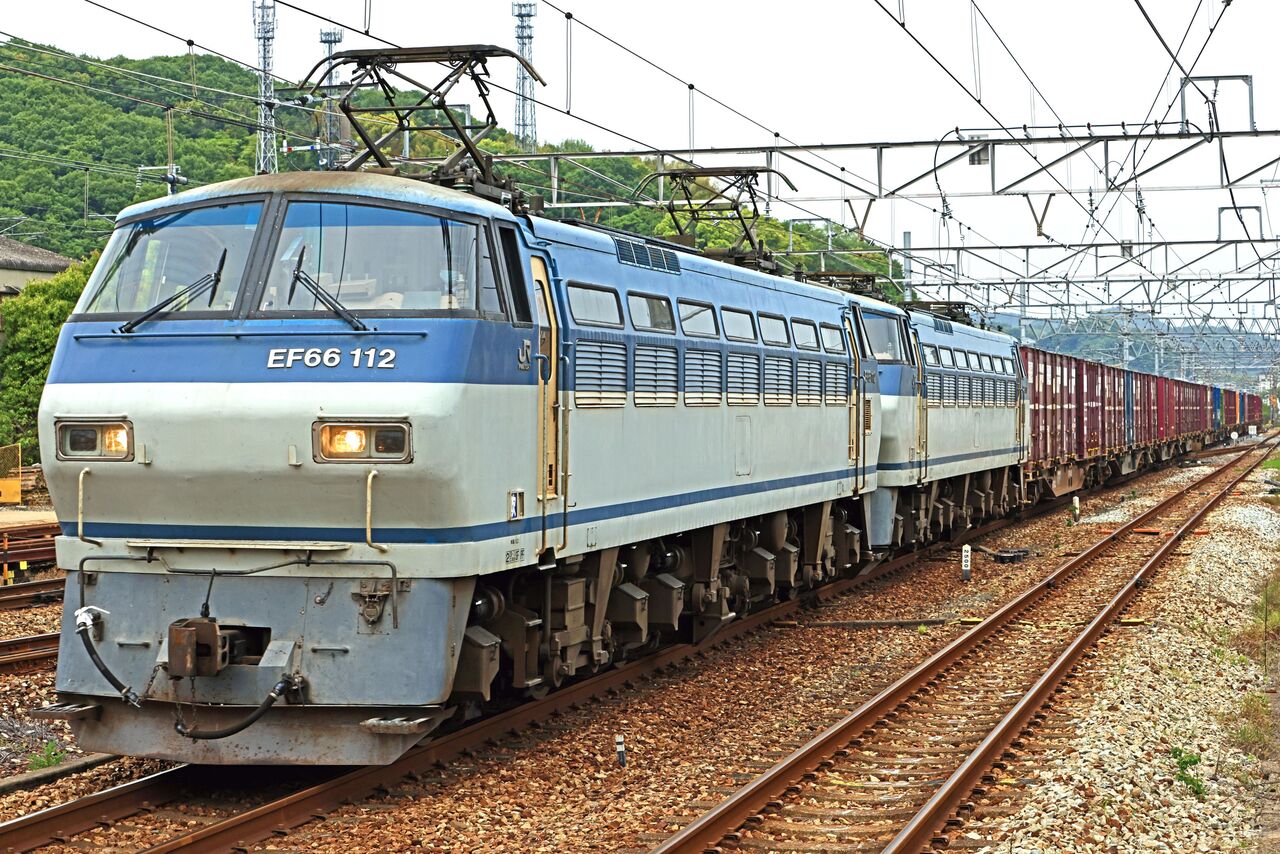 JR貨物 EF66-112号機＋無動EF66-109号機 : 鐵道写真公開所 参号機
