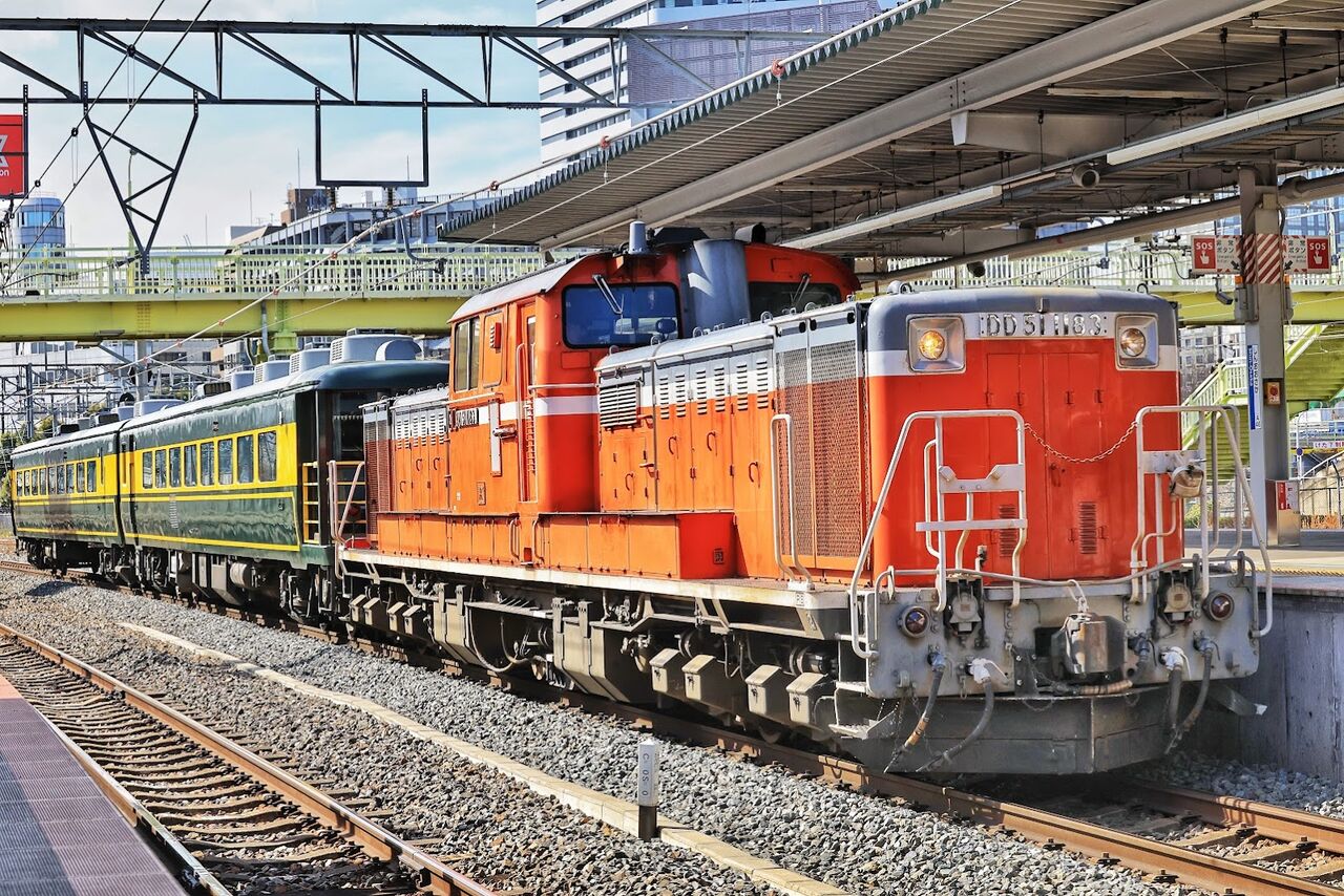 JR西日本 DD51-1183号機牽引「サロンカーなにわ」2B 京都鉄道博物館展示送込み回送＠新大阪 : 鐵道写真公開所 参号機