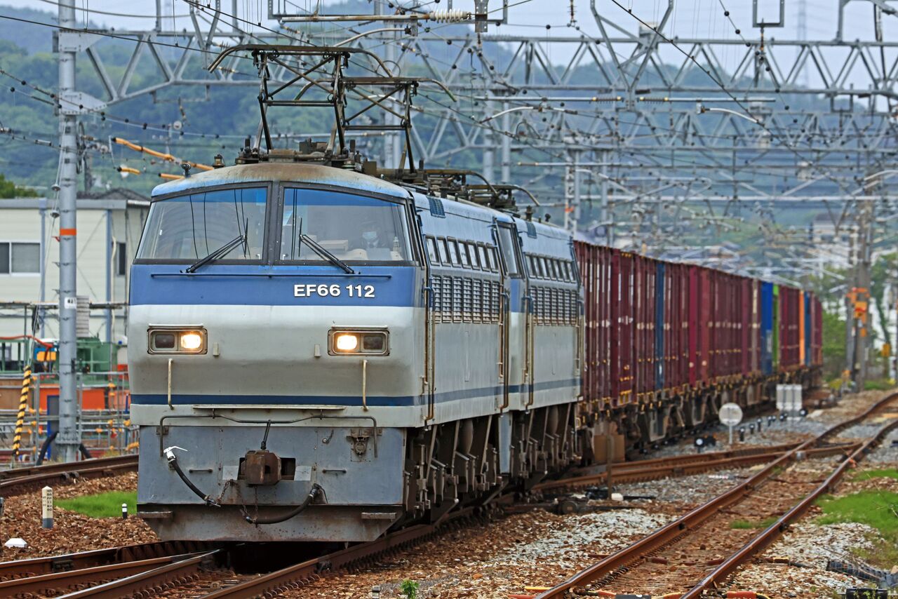 JR貨物 EF66-112号機＋無動EF66-109号機 : 鐵道写真公開所 参号機