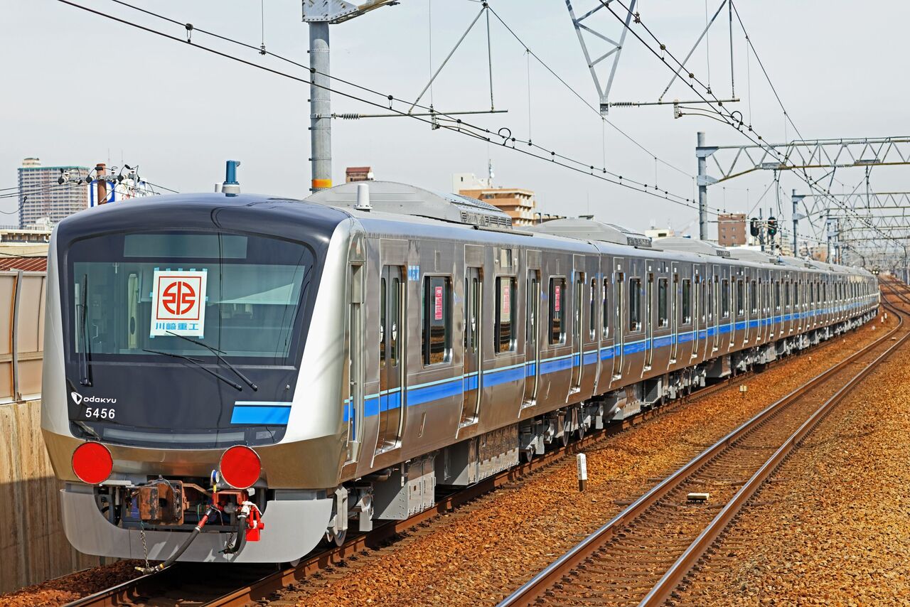 小田急電鉄 新5000形5056F 甲種輸送 JR貨物 DE10-1743号機 JR貨物更新色牽引 : 鐵道写真公開所 参号機