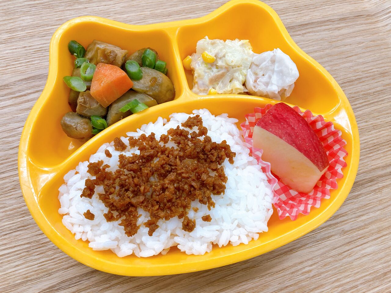 幼稚園のお弁当