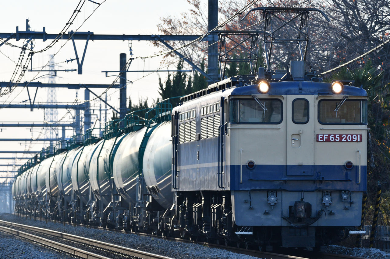 ようやく撮影できたEF65-2070 2018/12/01 : 新デジカメ鉄道風来記